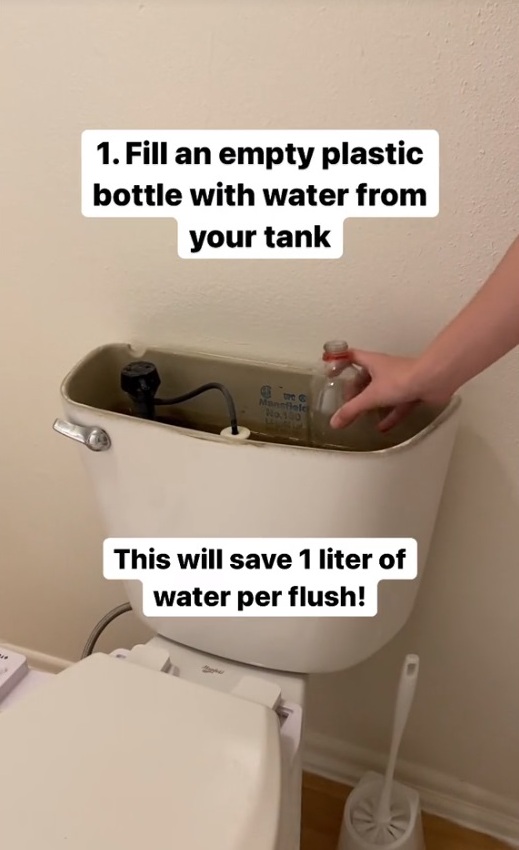 Ето как само с пластмасова бутилка да спестите десетки левове от сметката за вода пестиш с